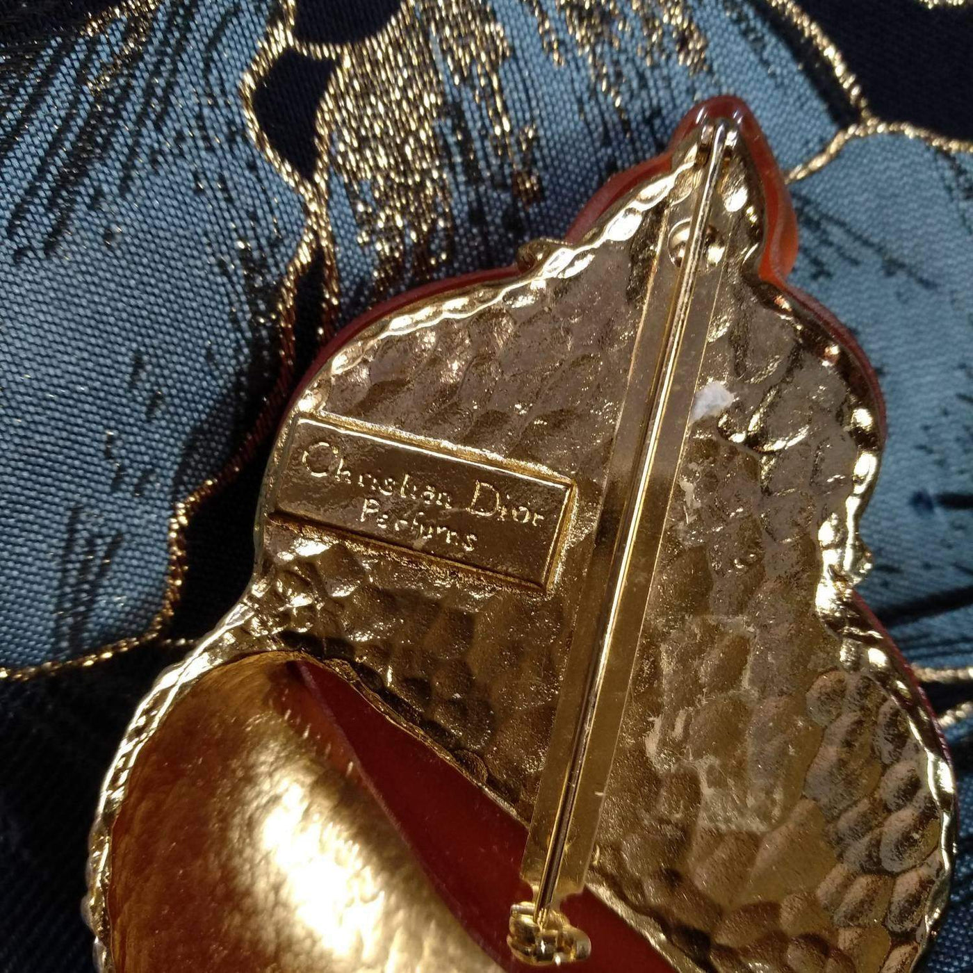 Christian Dior Brooch Vintage shell/conch pin