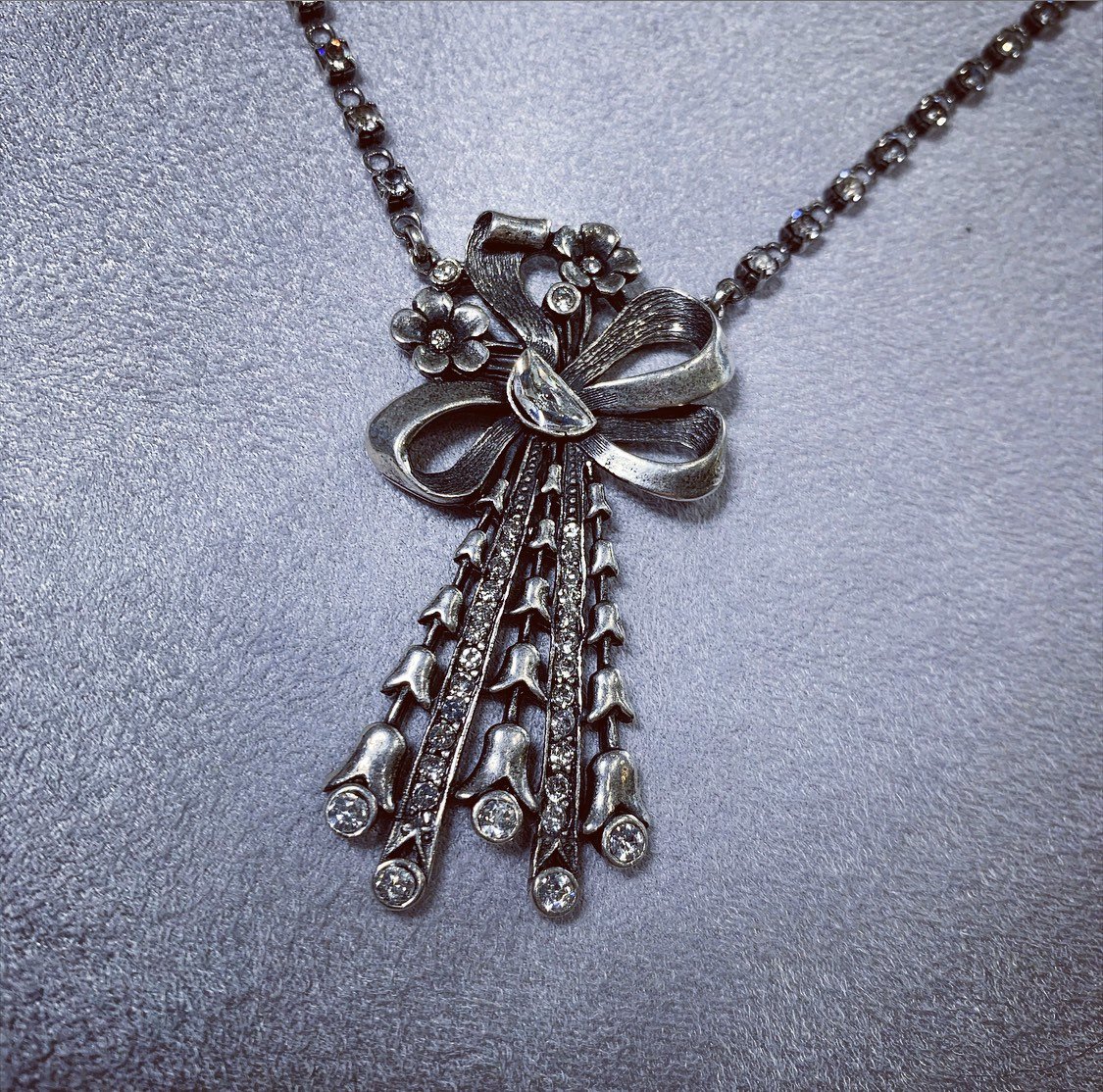 Askew London Bow Crystal necklace silver plated